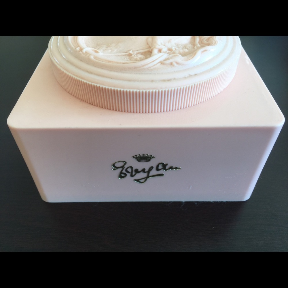 White Shoulders Art Nouveau Powder Boxes 1949 - Gem